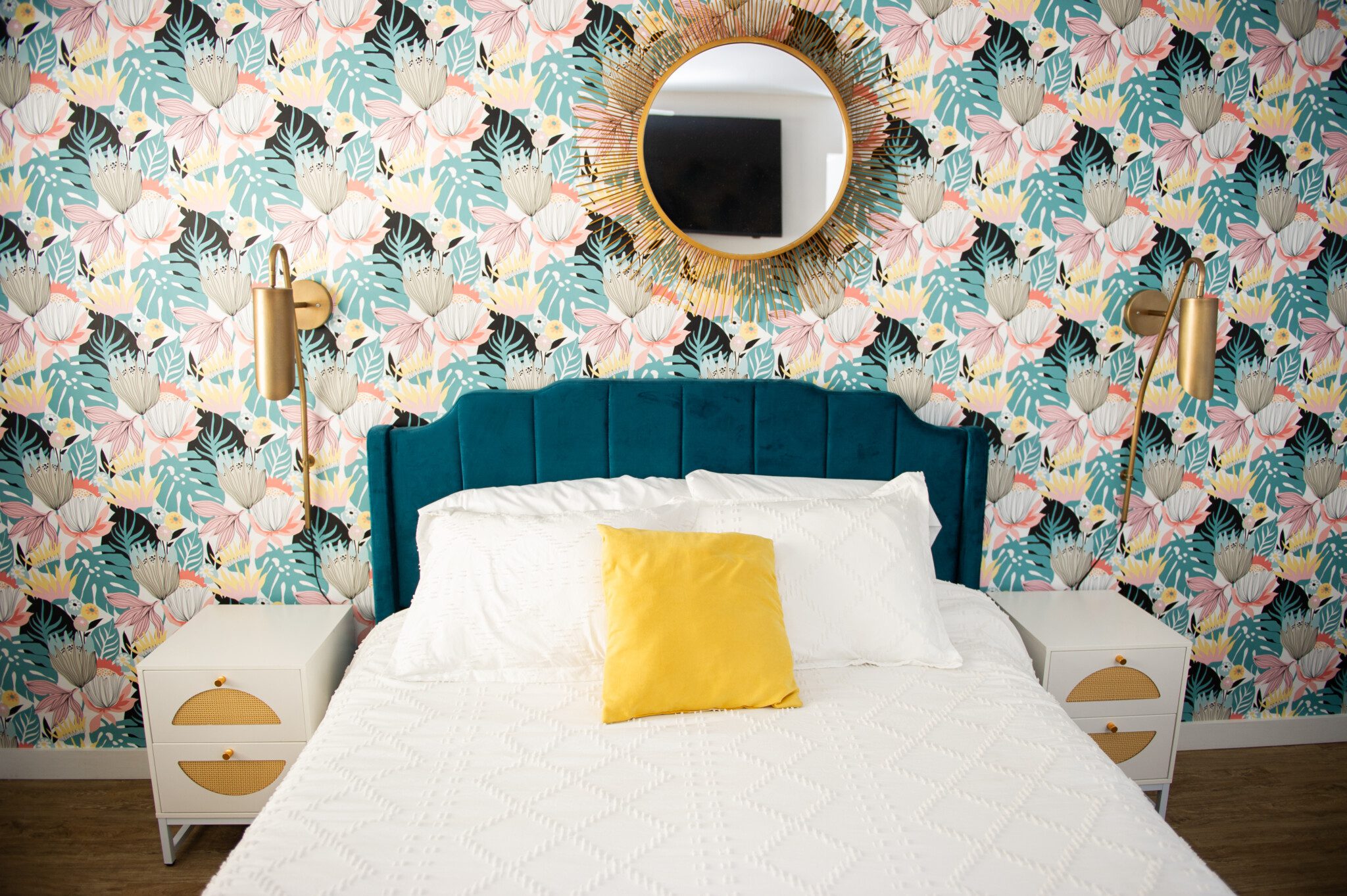 Rooms - Sunburst Inn